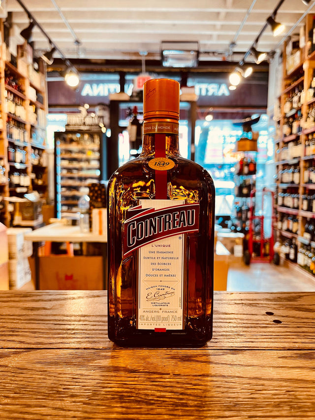 Cointreau 750mL – Arthur Cantina Wine & Liquor